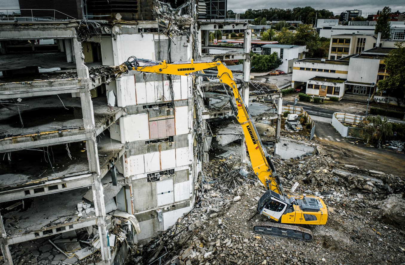R 940 Demolition Litronic